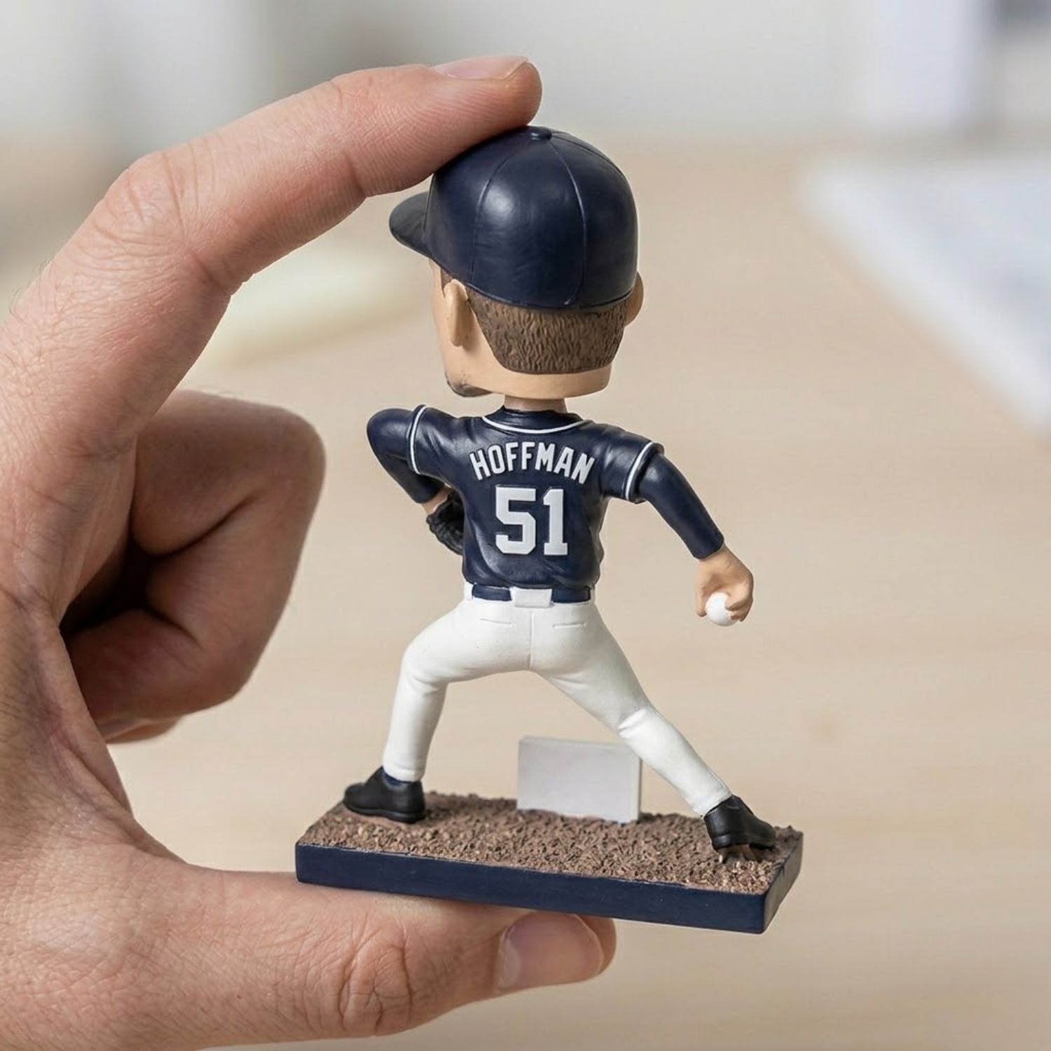2026 Padres Trevor Hoffman Bobblehead Giveaway - gullprint.com